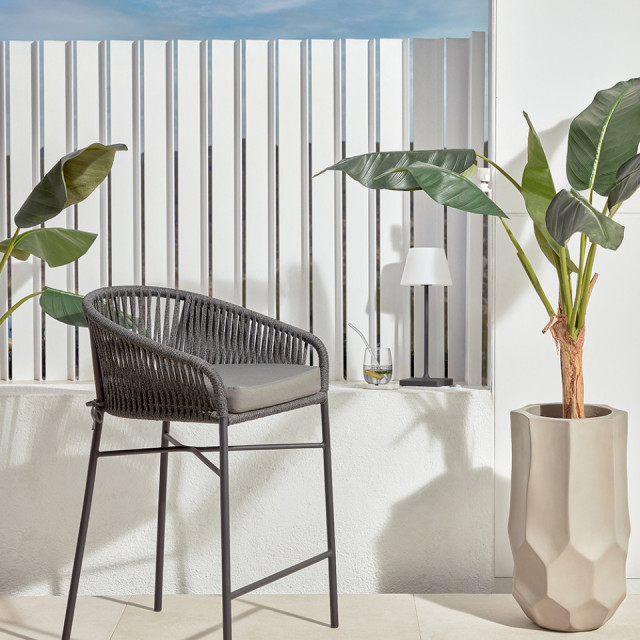 Scaun exterior bar negru din metal Yanet Low Kave Home | The Home.ro